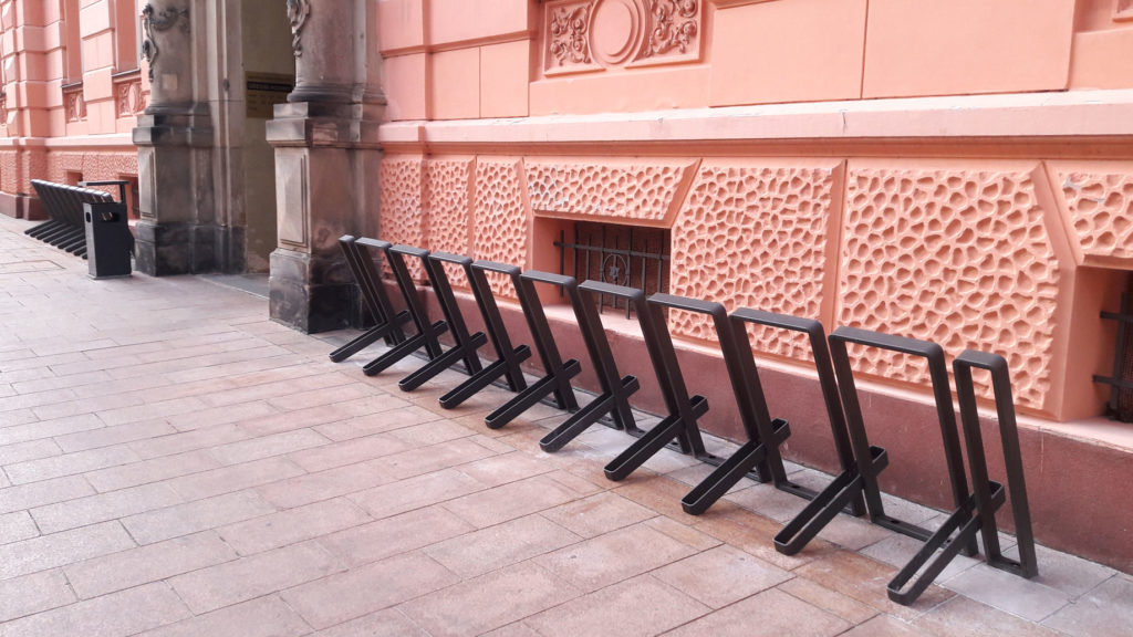 Stojan na kola IKS | Kategorie eshopu | Městský mobiliář - Urbania ...